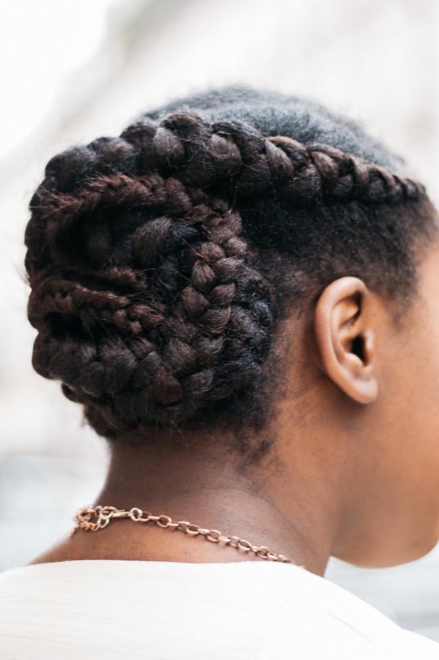 Coiffure : Des nattes collées – Nadinez-Vous